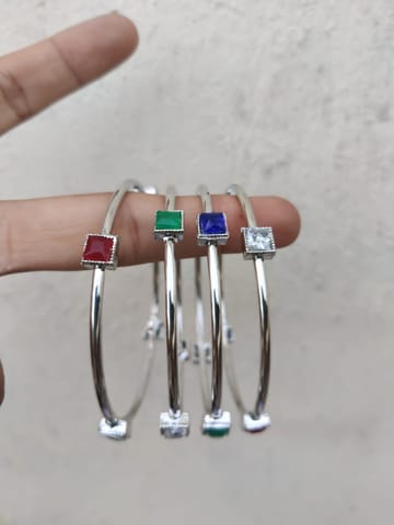 4 stones bangles